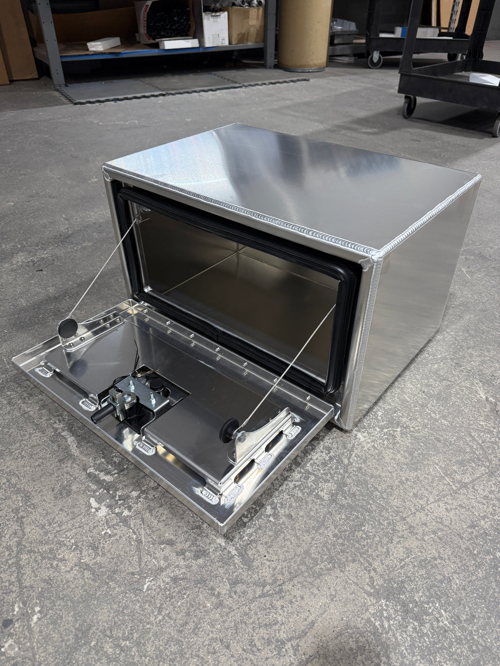 Boyd 2916 SERIES 24 x 16 x 14 ALUMINUM SIDE MOUNT BOX – Boyd Welding LLC